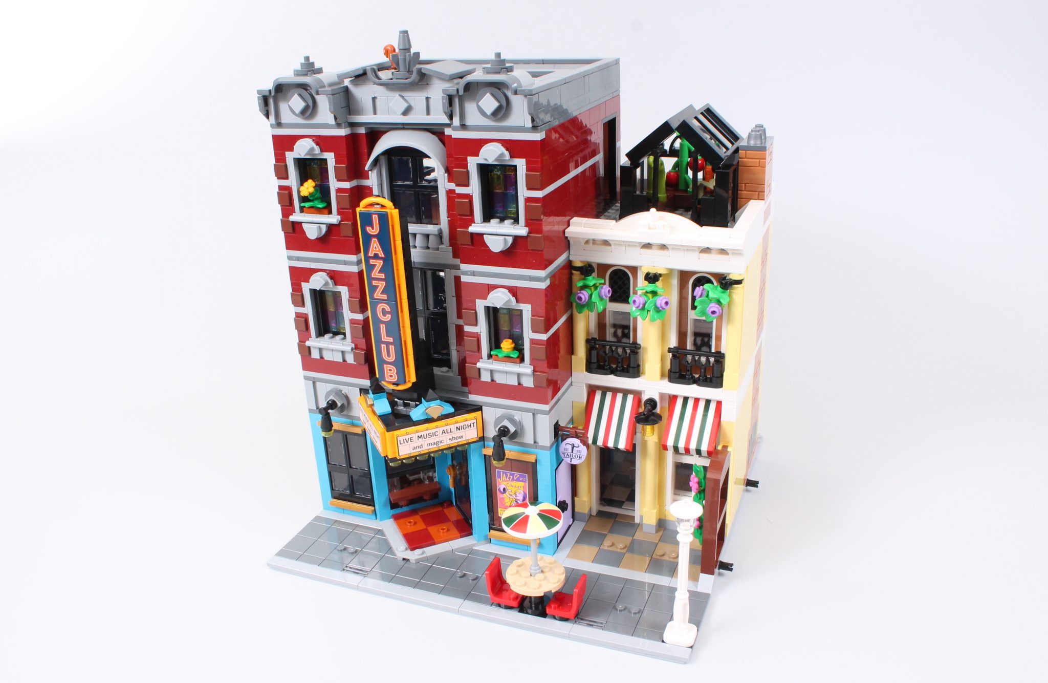LEGO Icons 10312 Jazz Club modular building 2023 review