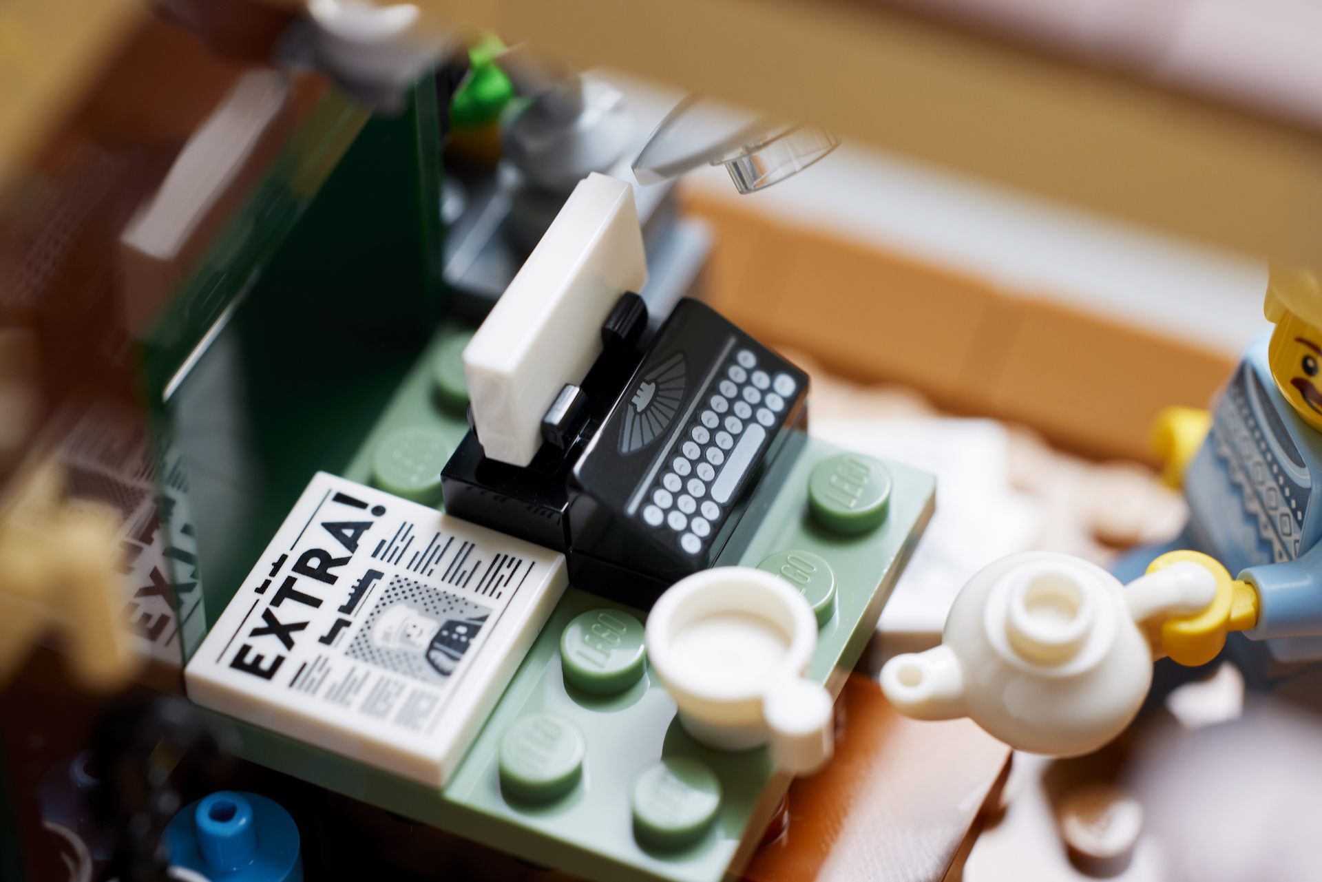 Five things we noticed in LEGO Ideas 21338 A-Frame Cabin