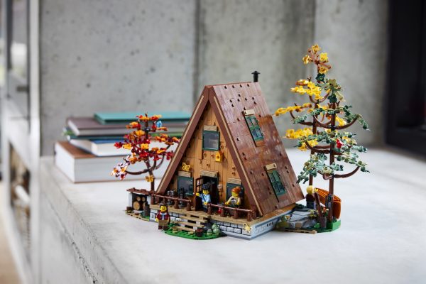 Compare LEGO Ideas 21338 A-Frame Cabin to original design