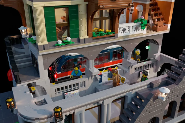Modular London Underground rolls into LEGO Ideas review