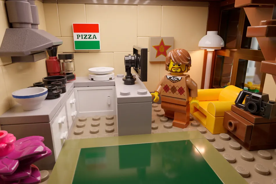 Modular London Underground rolls into LEGO Ideas review