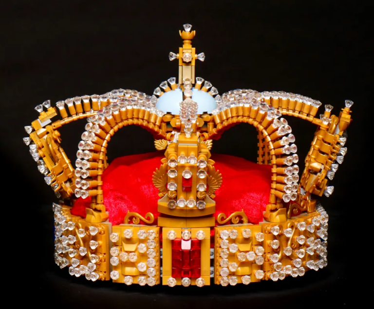 Shining Crown recreation joins LEGO Ideas third 2022 review