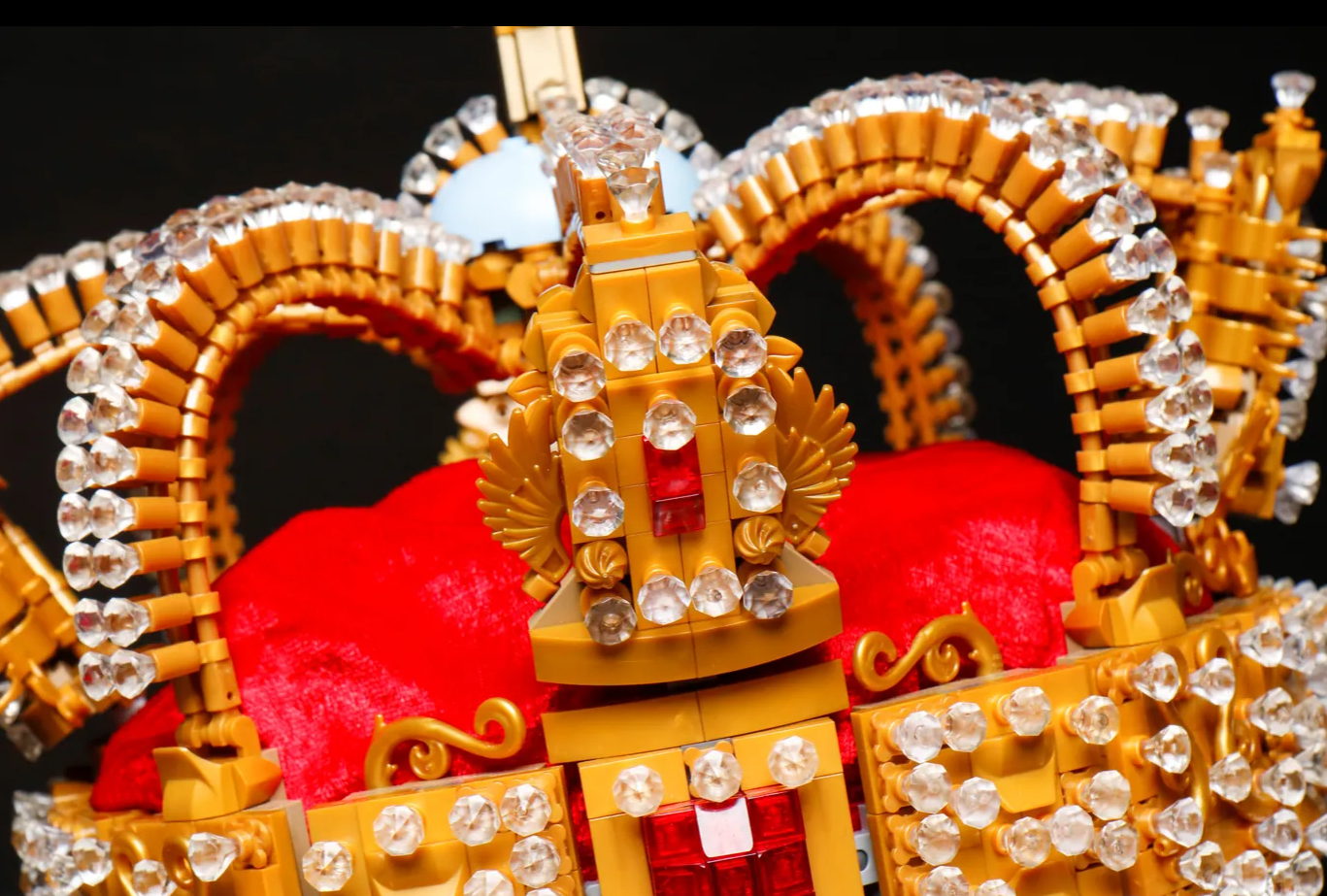 Shining Crown recreation joins LEGO Ideas third 2022 review