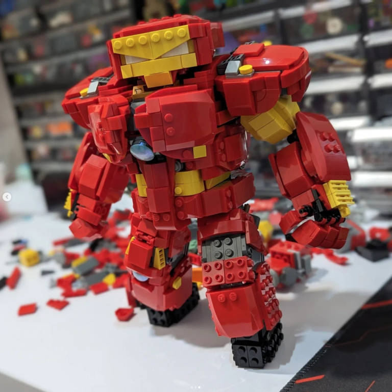 Fan designer creates LEGO Marvel Hulkbuster BrickHeadz