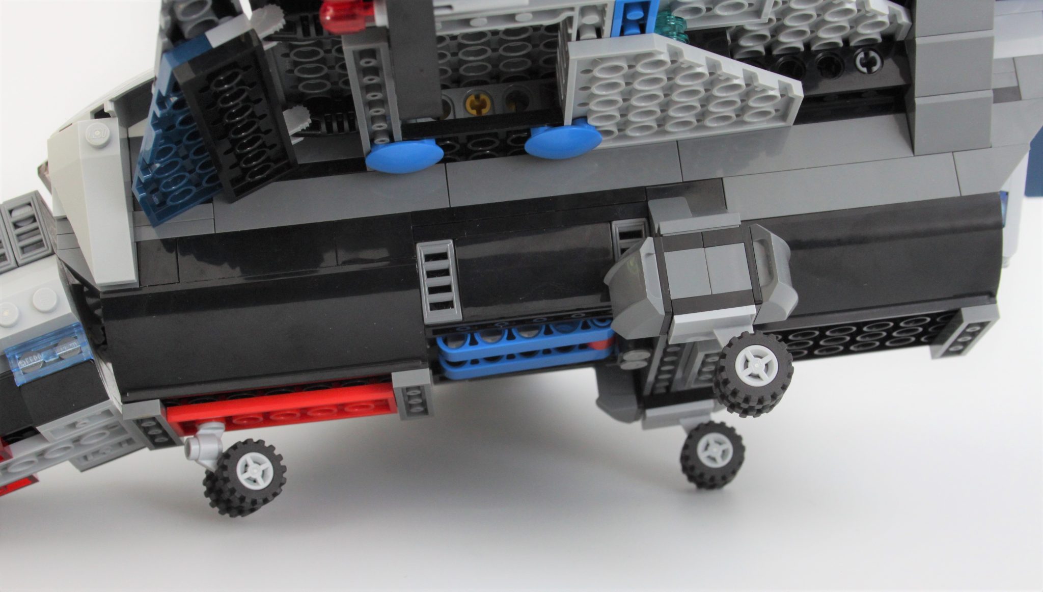 Comparing 10 years of LEGO Marvel Avengers Quinjet sets
