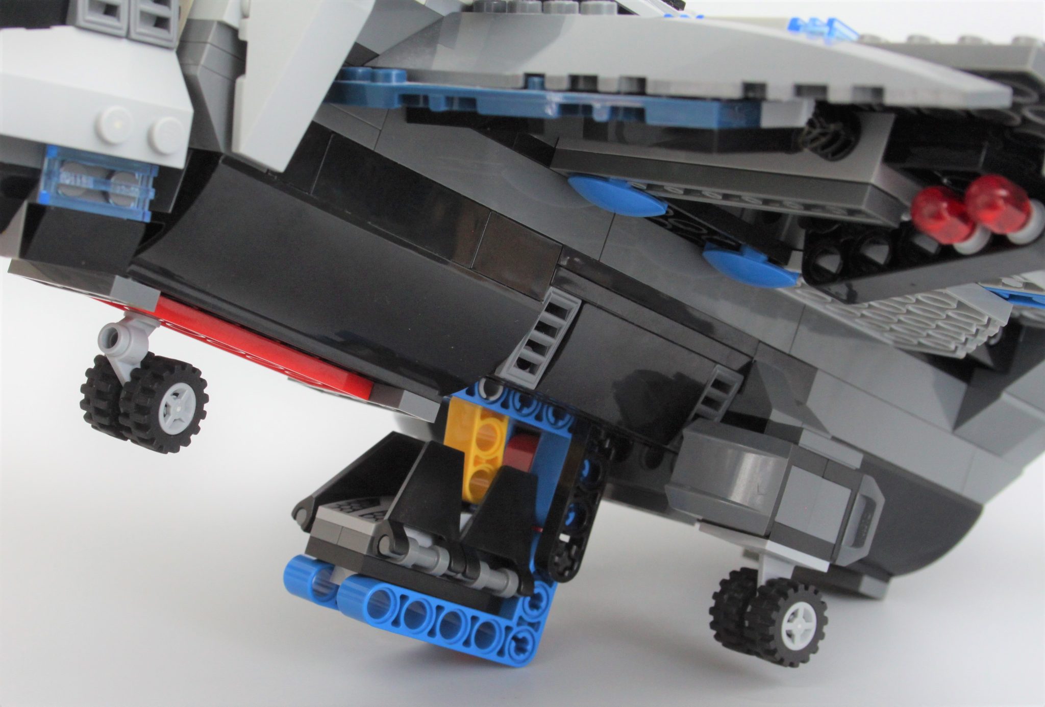Comparing 10 years of LEGO Marvel Avengers Quinjet sets