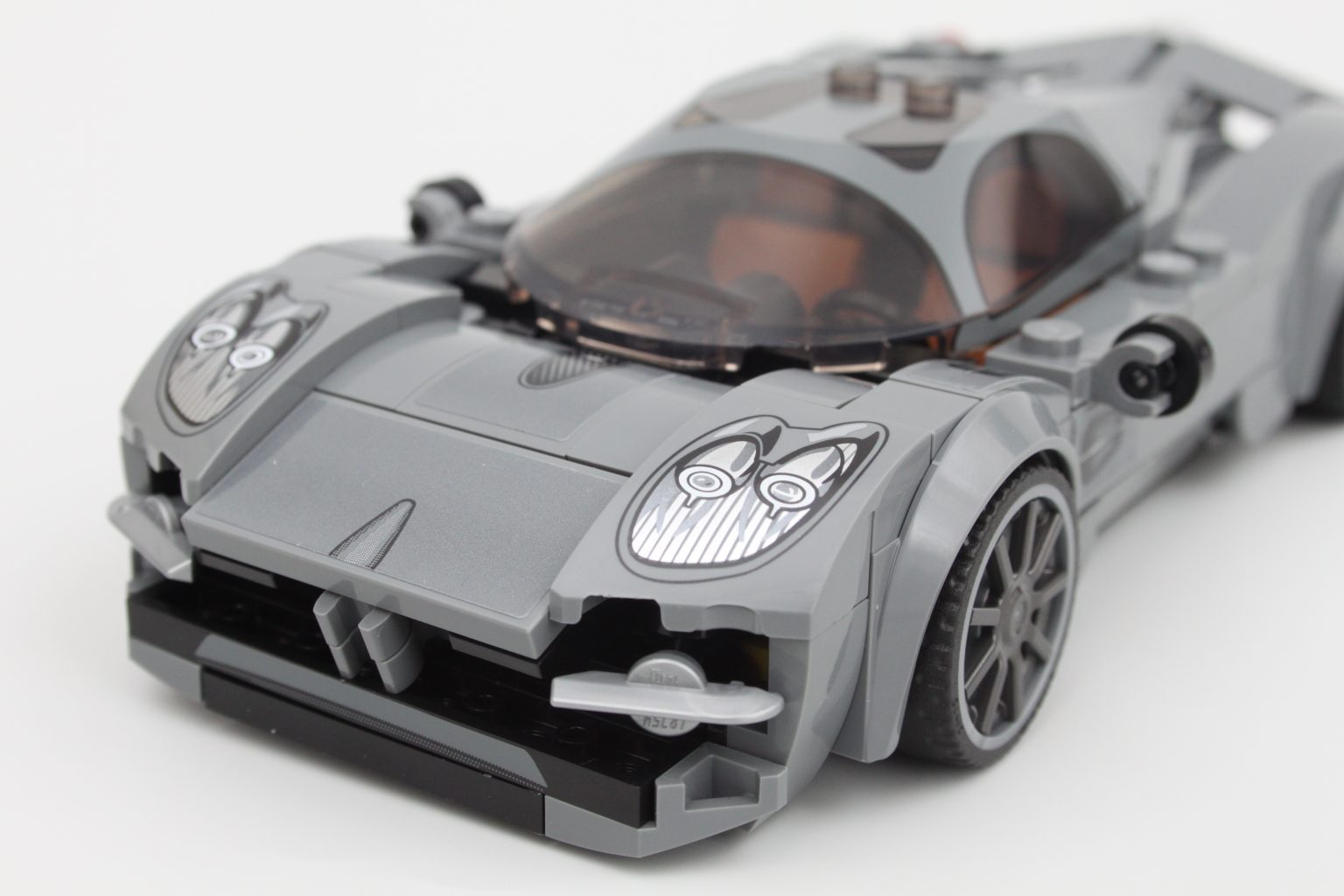 LEGO Speed Champions 76915 Pagani Utopia review