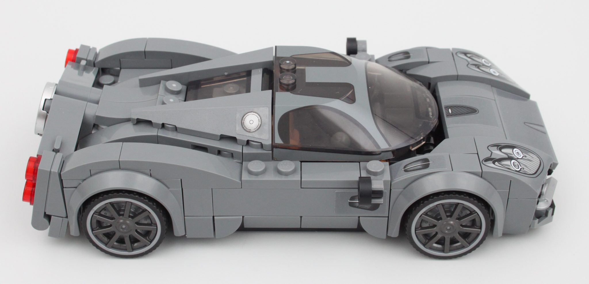 LEGO Speed Champions 76915 Pagani Utopia review