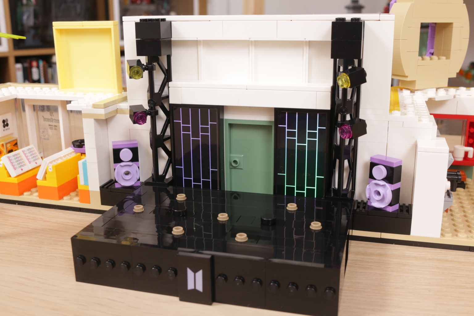 LEGO Ideas 21339 BTS Dynamite review and gallery