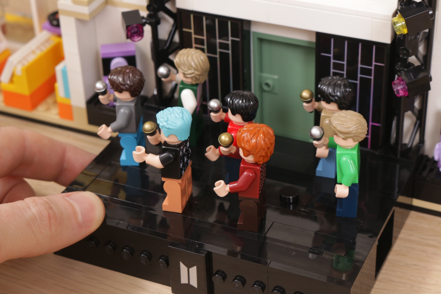 LEGO Ideas 21339 BTS Dynamite review and gallery