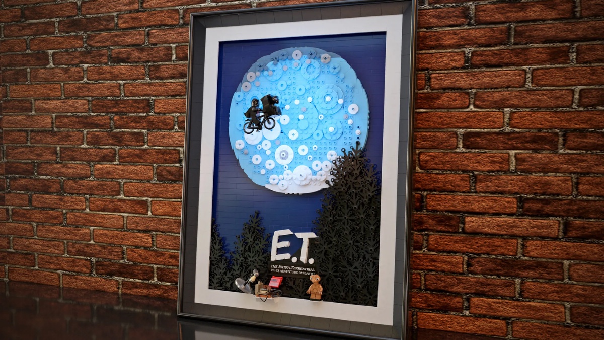 E.T. phones home via LEGO Ideas in Spielberg-inspired build