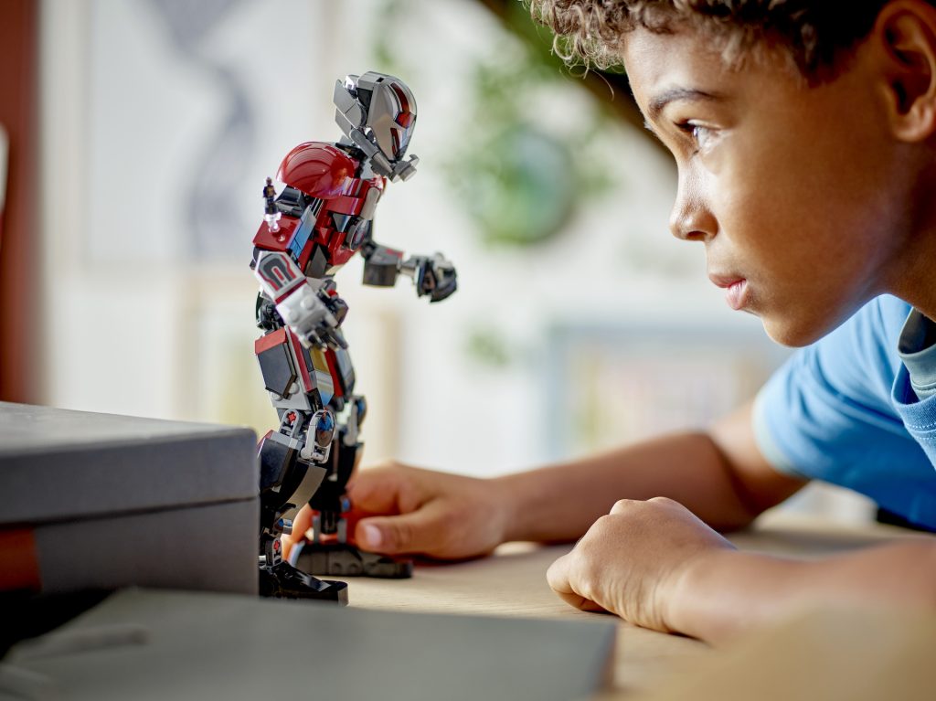 LEGO Marvel 76256 Ant-Man Construction Figure revealed
