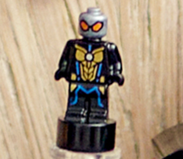 LEGO Marvel 76256 Ant-Man Construction Figure visual tour