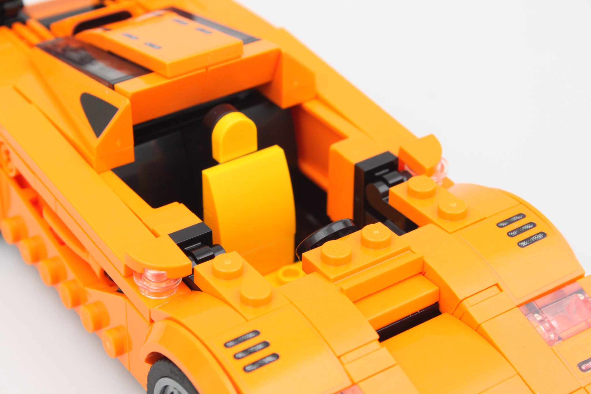 LEGO 76918 McLaren Solus GT & McLaren F1 LM review