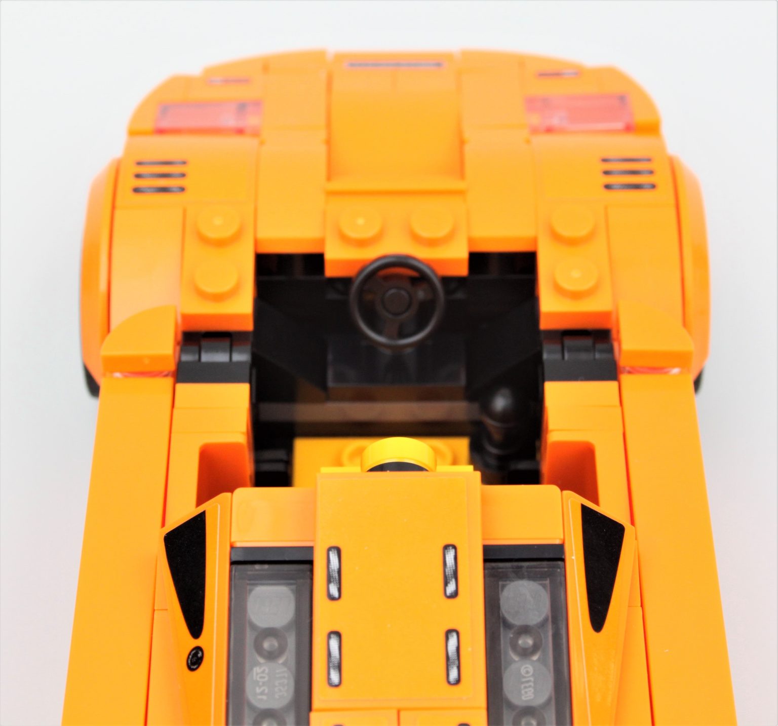 LEGO 76918 McLaren Solus GT & McLaren F1 LM review