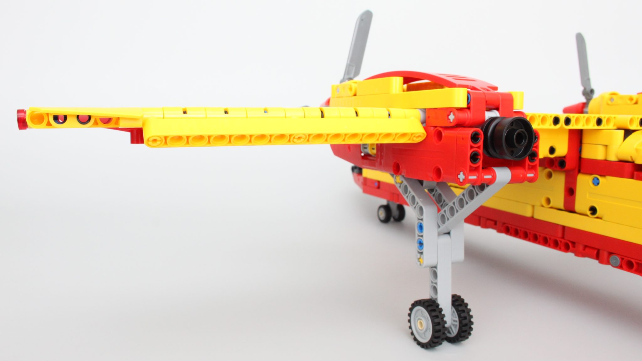 LEGO Technic 42152 Firefighter Aircraft review and gallery
