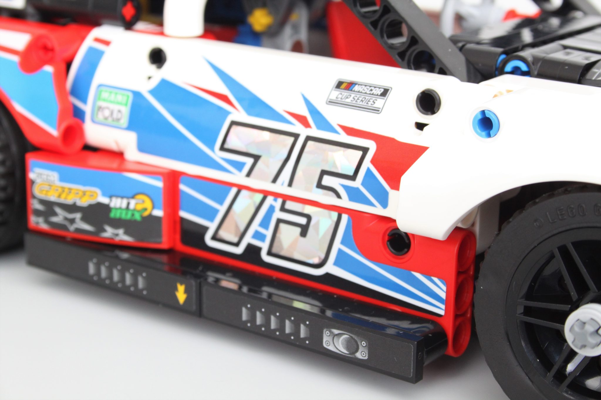 LEGO 42153 NASCAR Next Gen Chevrolet Camaro ZL1 review