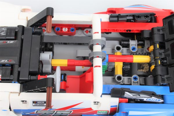 LEGO 42153 NASCAR Next Gen Chevrolet Camaro ZL1 review