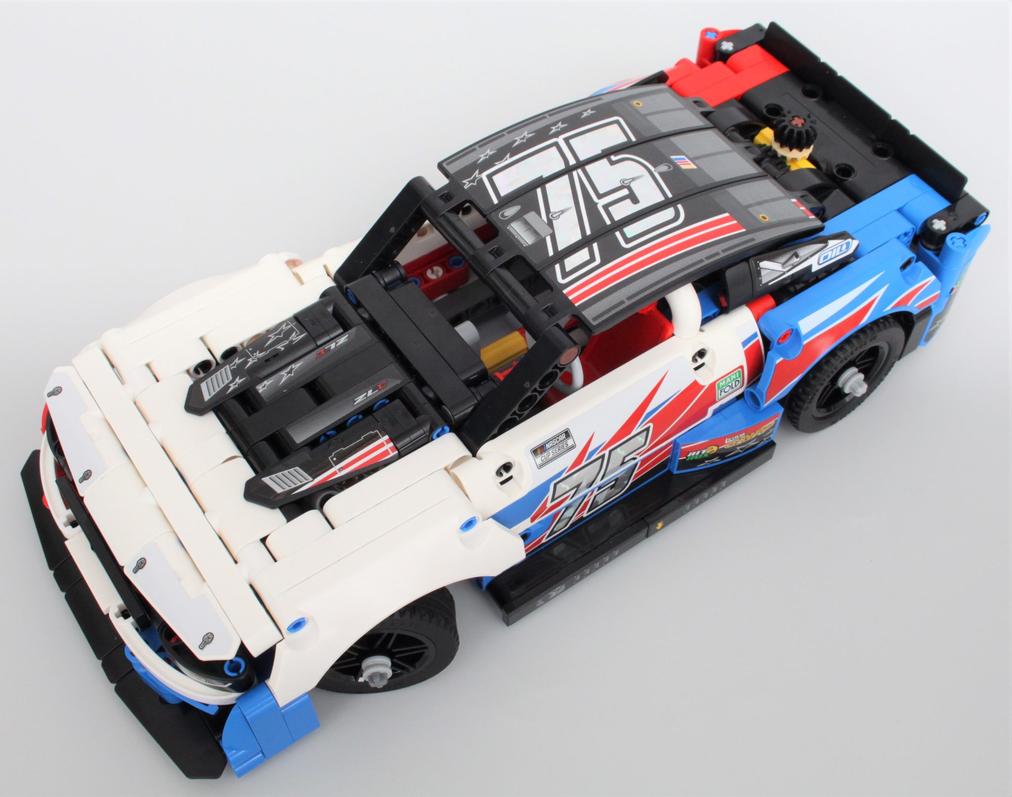 LEGO 42153 NASCAR Next Gen Chevrolet Camaro ZL1 review