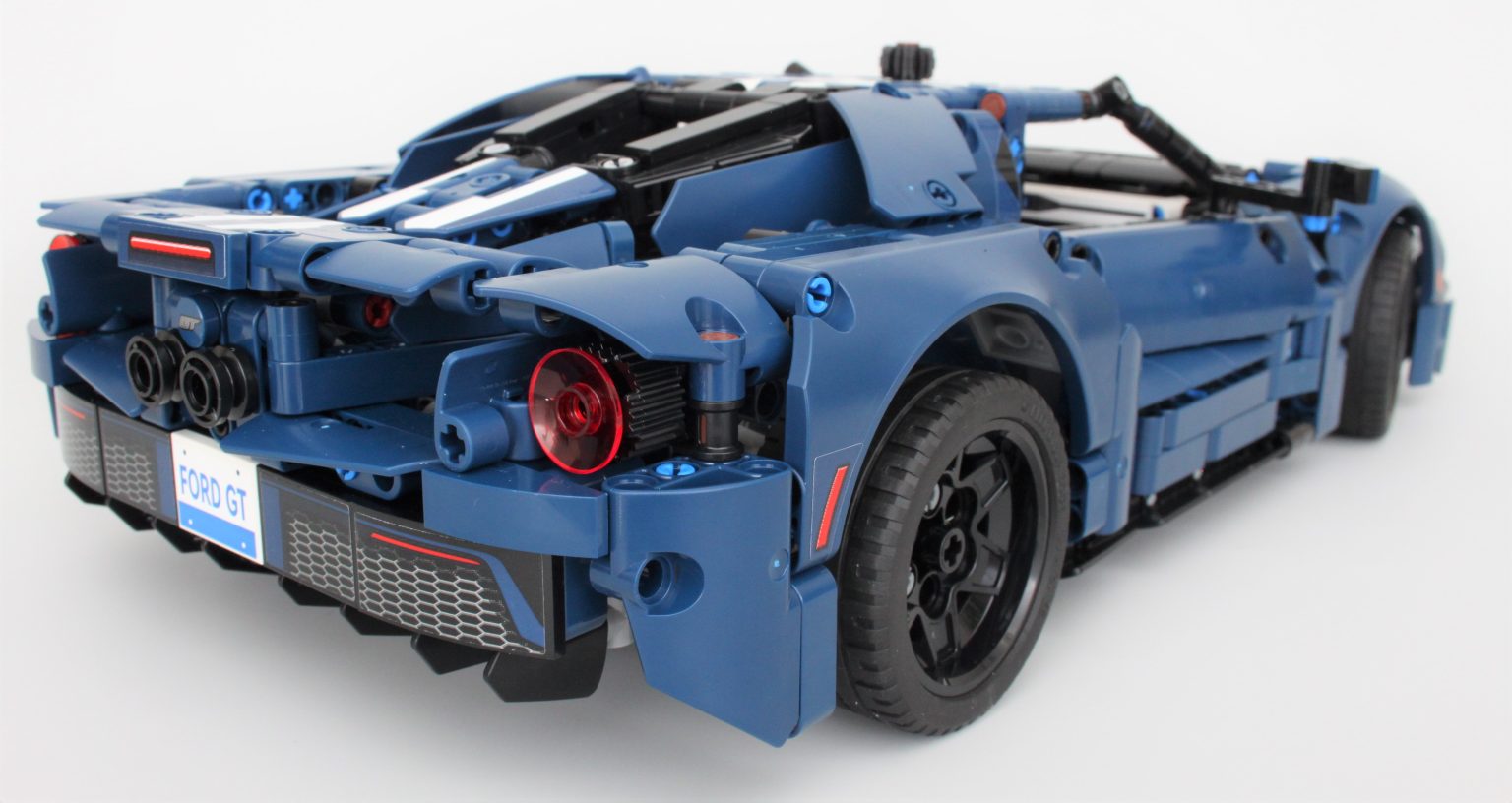 LEGO Technic 42154 2022 Ford GT review, verdict and gallery