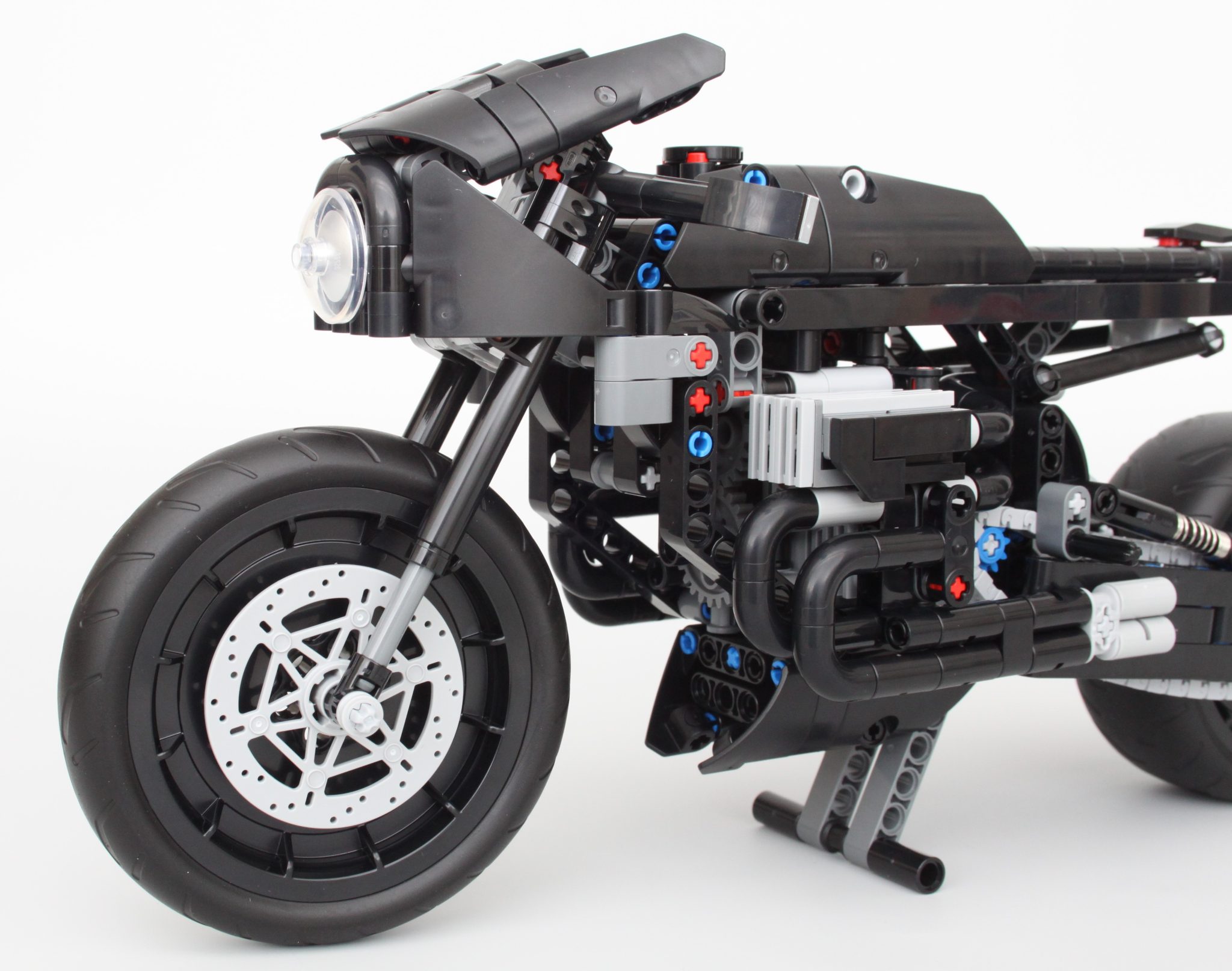 LEGO Technic 42155 Batman – The Batcycle review and gallery
