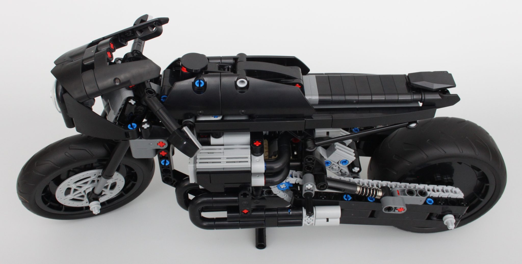 LEGO Technic 42155 Batman – The Batcycle review and gallery