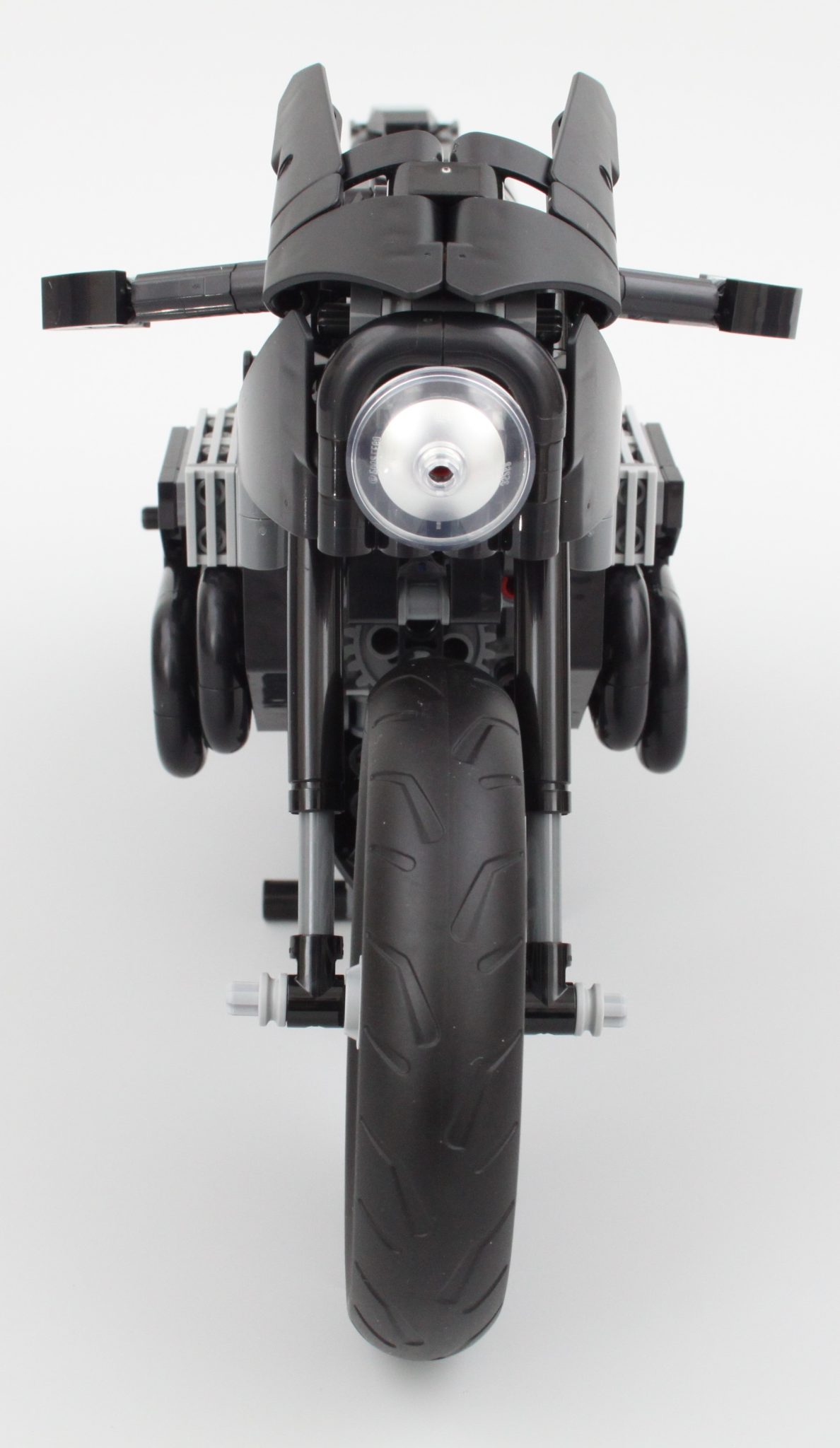 LEGO Technic 42155 Batman – The Batcycle review and gallery