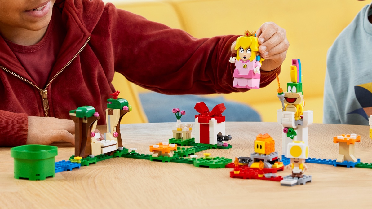Every LEGO Super Mario set is now retiring by summer 2024