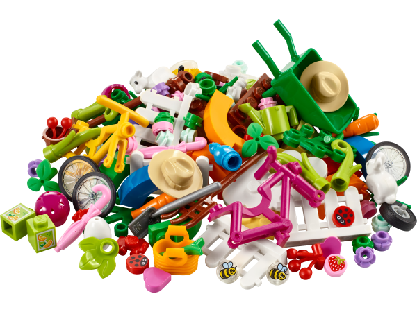 LEGO 40589 Pirate Ship Playground + extra GWP available now