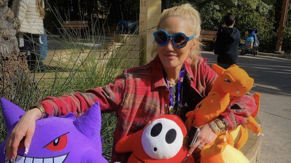 Gwen Stefani visits her own brick-built band at LEGOLAND California ...