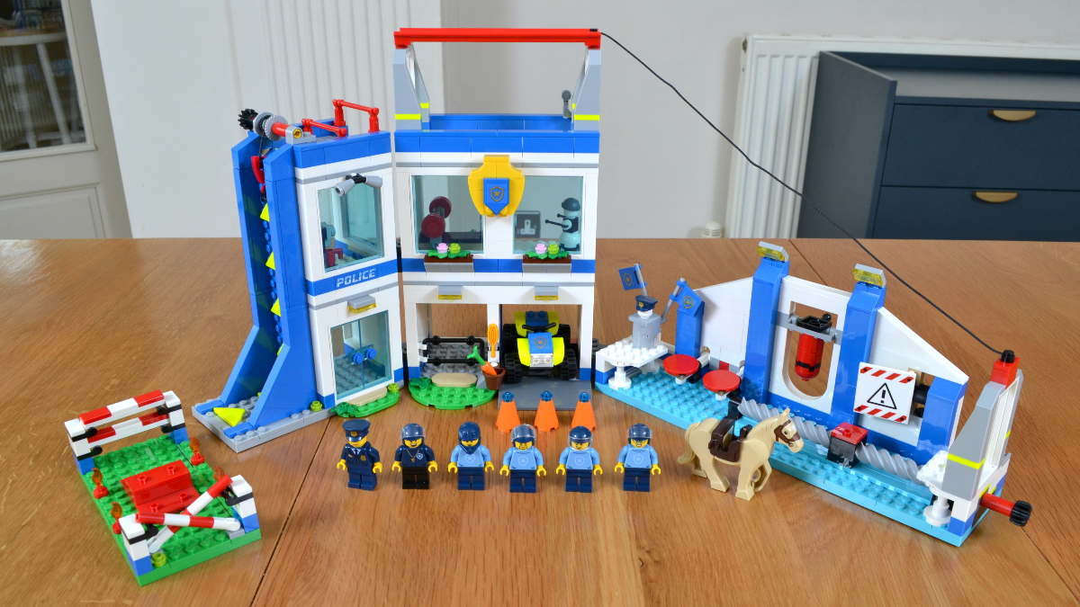 LEGO City 60372 Police Training Academy review