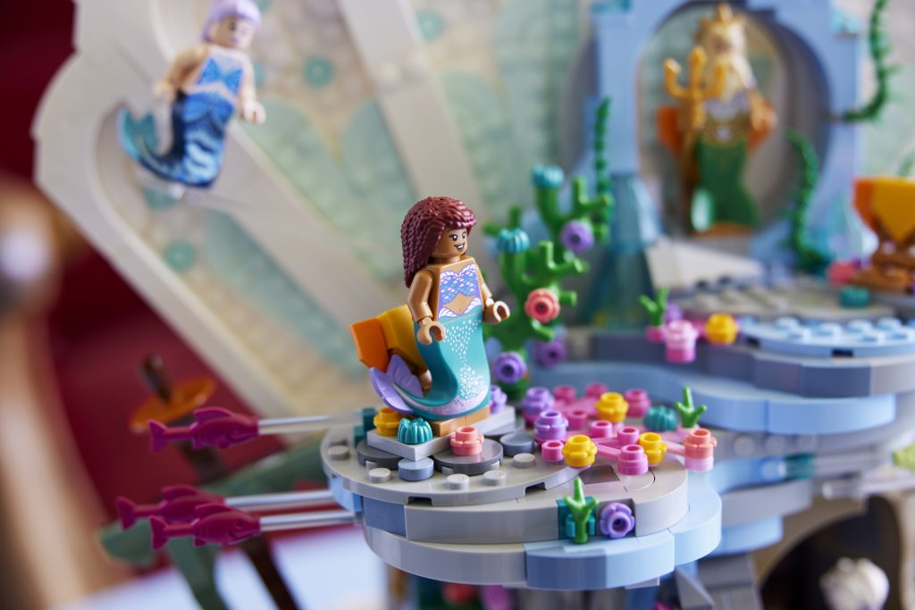 LEGO Disney 43225 Little Mermaid Royal Clamshell visual guide and gallery
