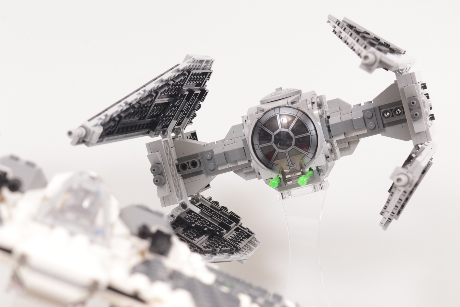 LEGO Star Wars Mandalorian Fang Fighter vs. TIE Interceptor
