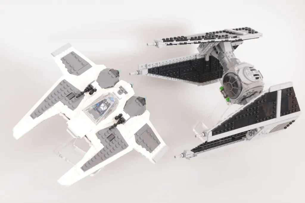 LEGO Star Wars Mandalorian Fang Fighter vs. TIE Interceptor