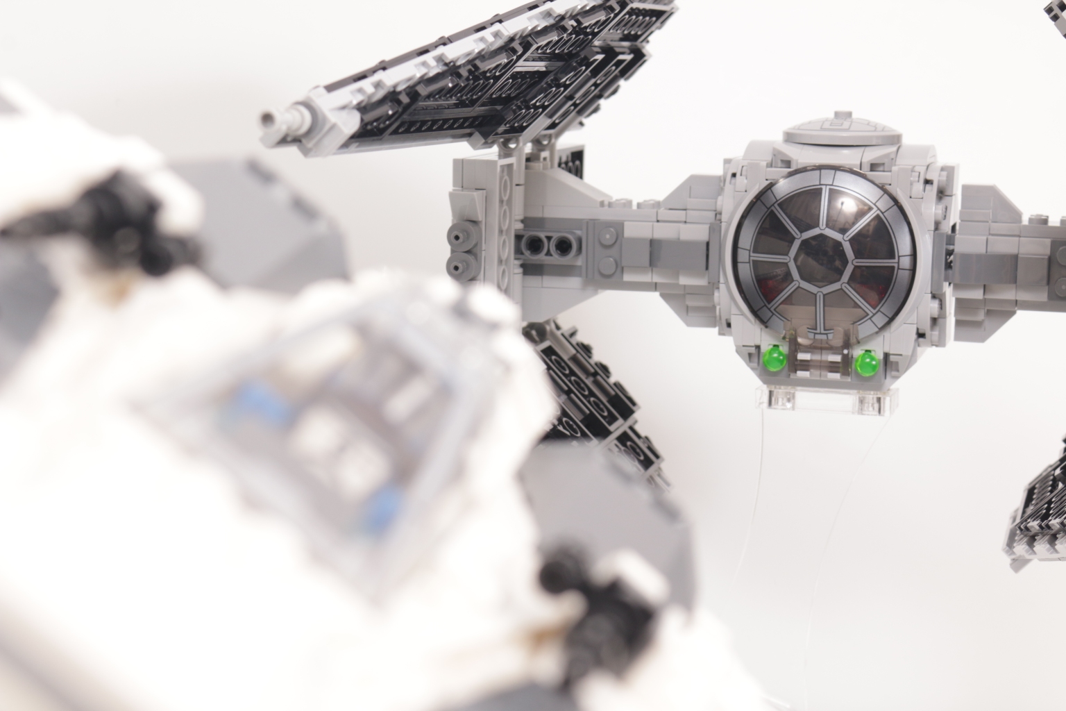 LEGO Star Wars Mandalorian Fang Fighter vs. TIE Interceptor