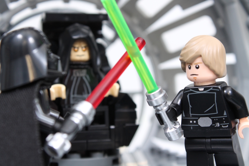 LEGO Star Wars 75352 Emperor’s Throne Room Diorama review