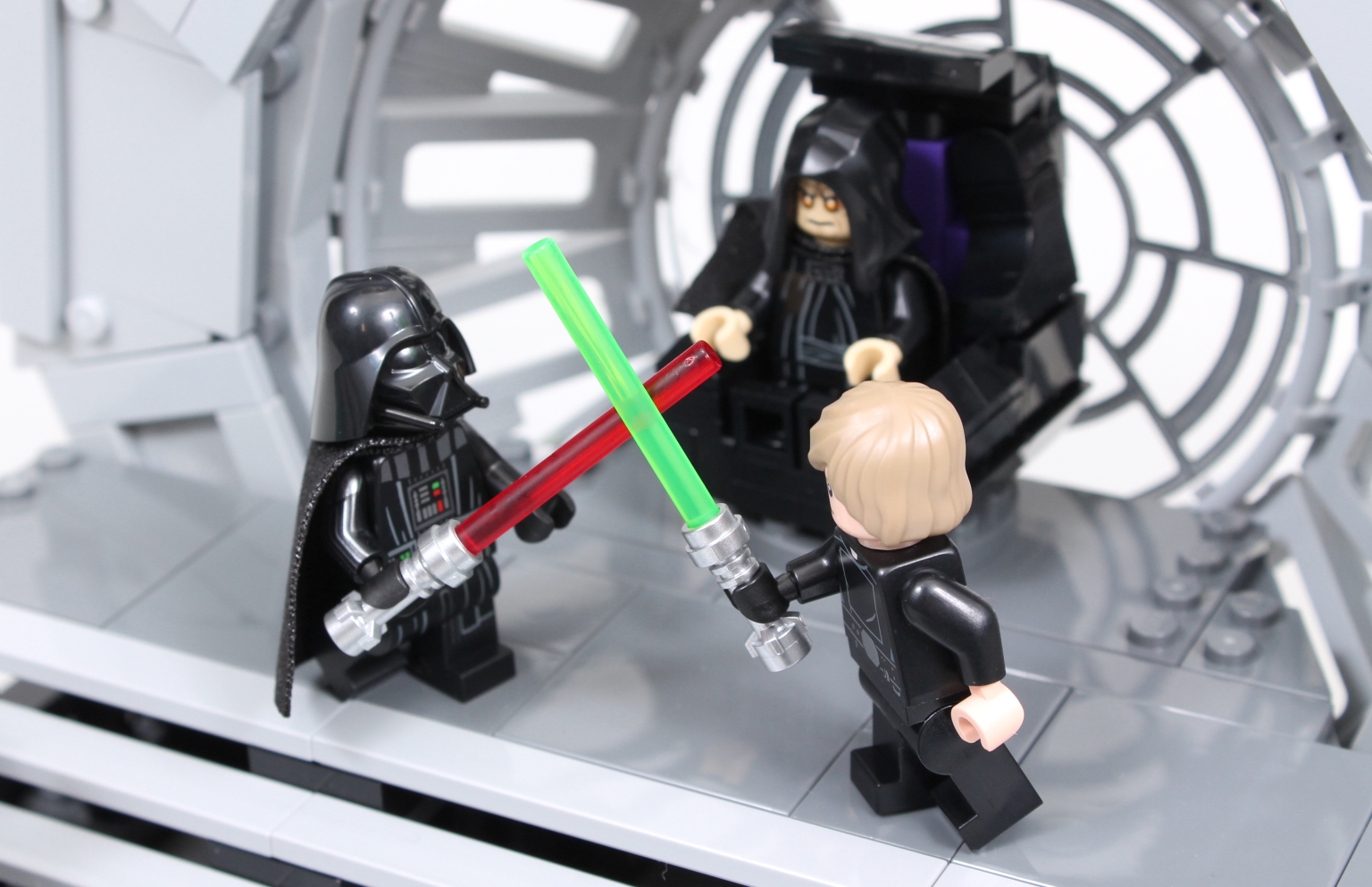 LEGO Star Wars 75352 Emperor’s Throne Room Diorama review