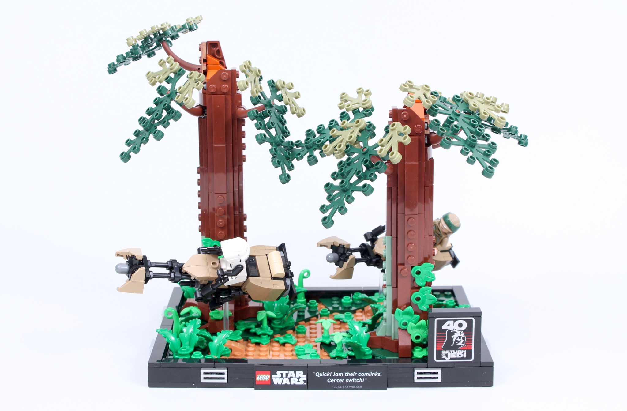 LEGO Star Wars 75353 Endor Speeder Chase Diorama review