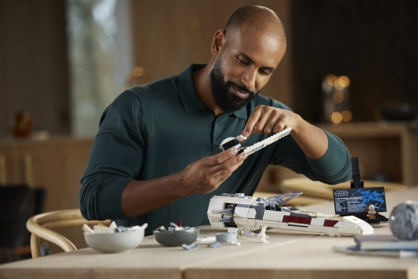 LEGO Star Wars UCS 75355 X-wing Starfighter visual tour