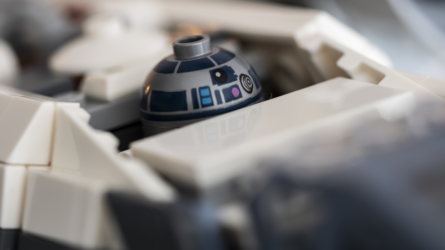 LEGO Star Wars 75355 X-wing Starfighter review and gallery