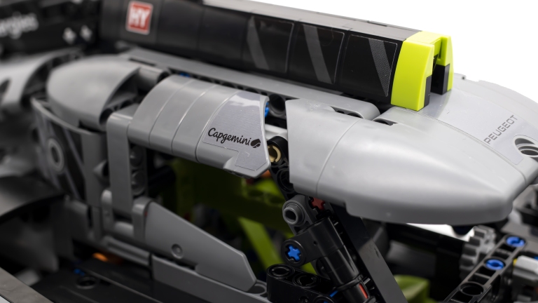 LEGO 42156 Peugeot 9X8 24H Le Mans Hybrid Hypercar review