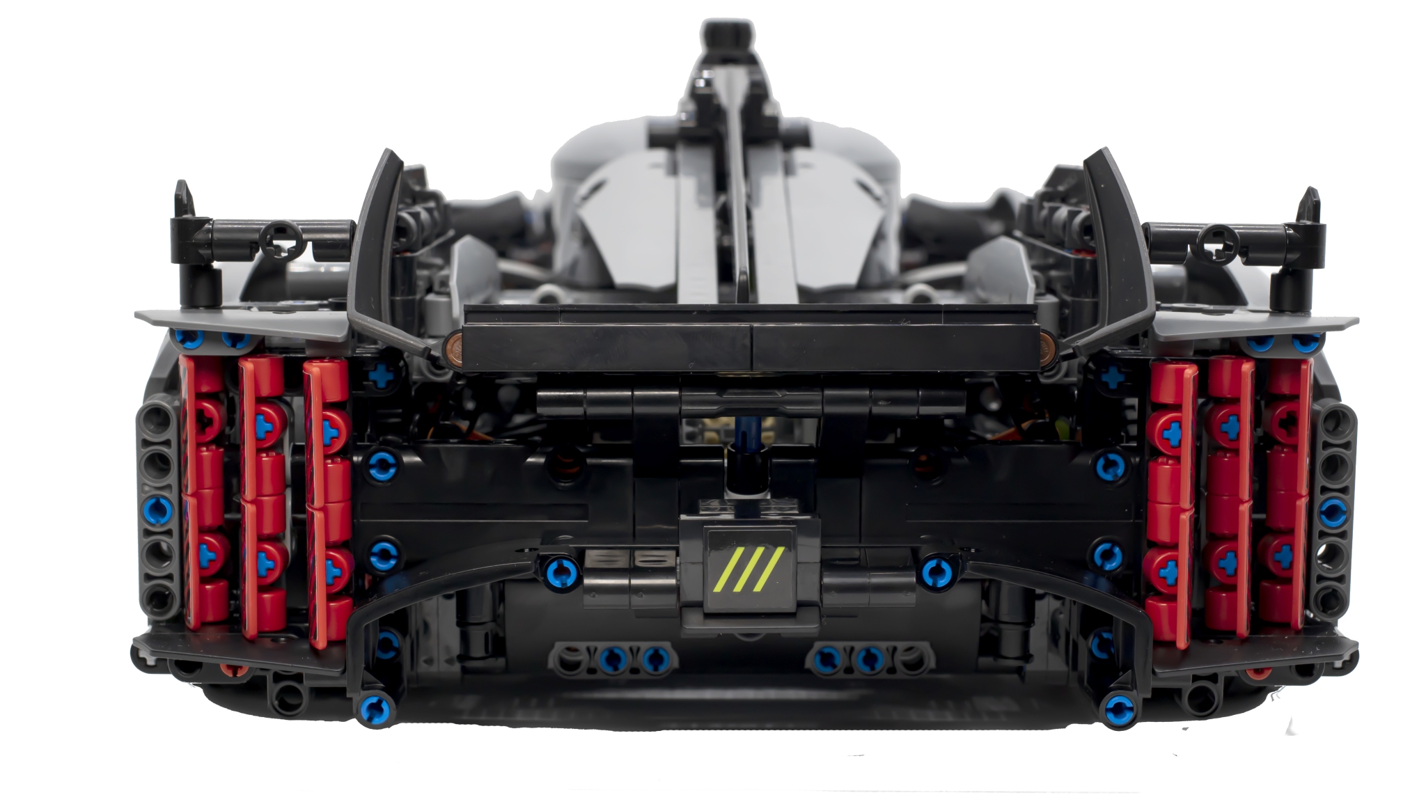 LEGO 42156 Peugeot 9X8 24H Le Mans Hybrid Hypercar review