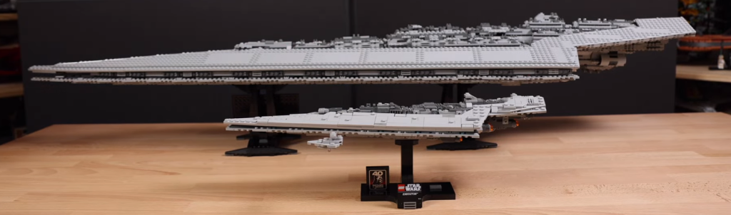 75356 Executor Super Star Destroyer is as good as UCS sets