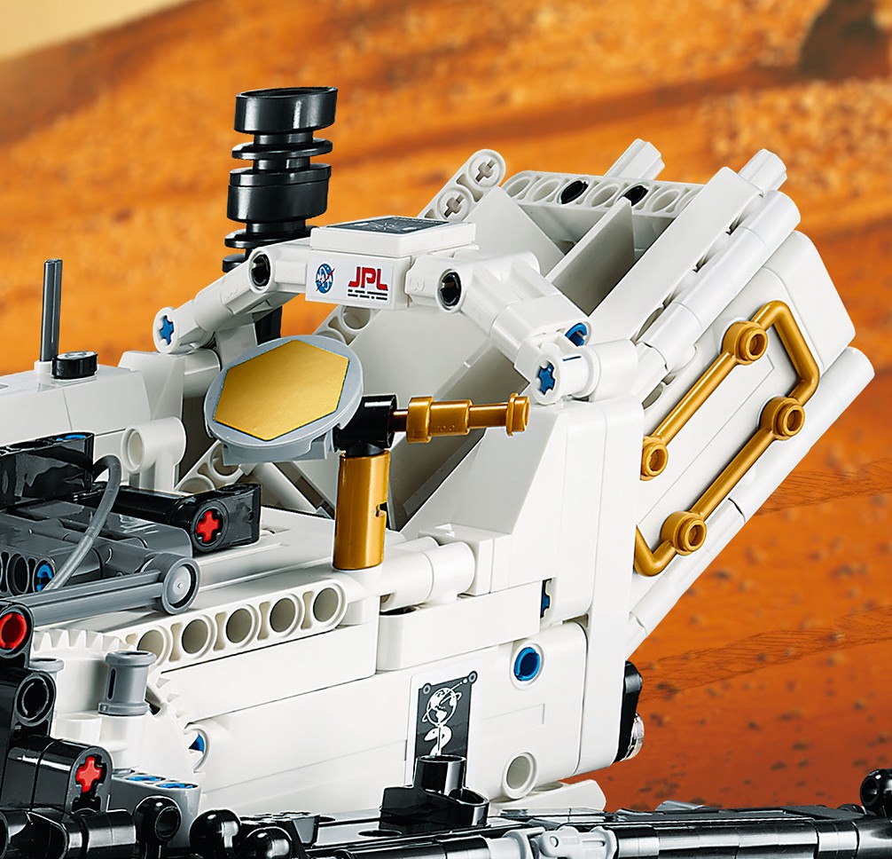 LEGO Technic 42158 NASA Mars Rover Perseverance visual guide and gallery