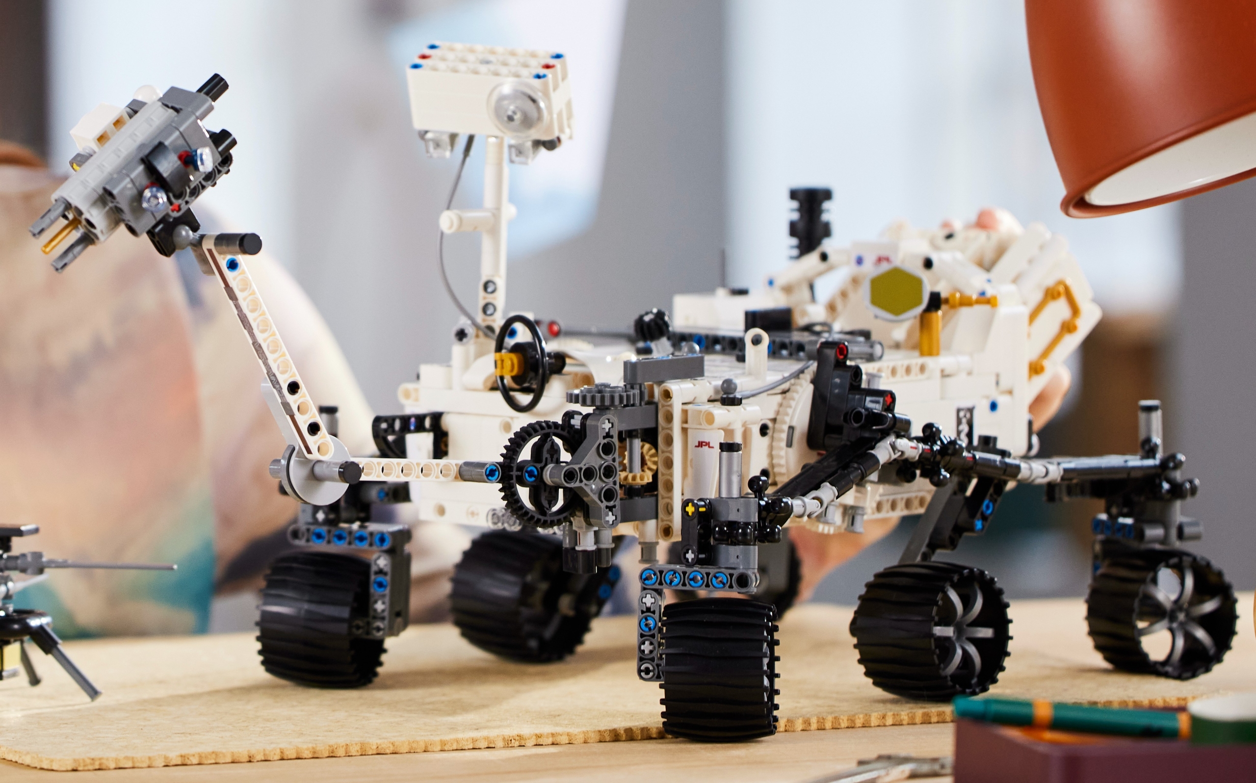 LEGO Technic 42158 NASA Mars Rover Perseverance visual guide and gallery