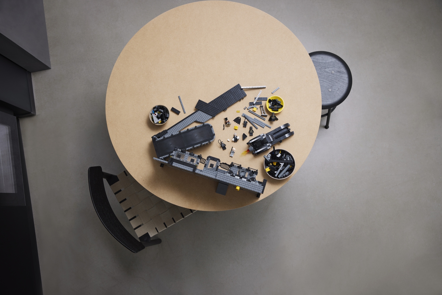 LEGO Batman 76252 Batcave – Shadow Box visual tour and gallery