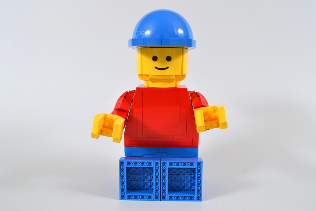 LEGO 40649 Up-Scaled LEGO Minifigure review