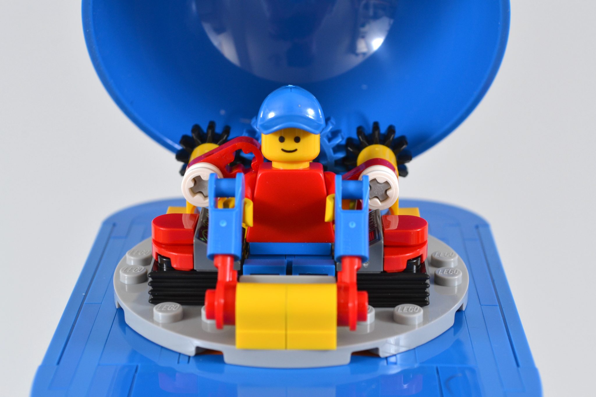 LEGO 40649 Up-Scaled LEGO Minifigure review