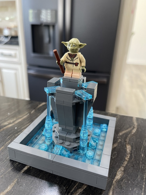 LEGO Star Wars Yoda's new legs revealed: thanks, we hate it