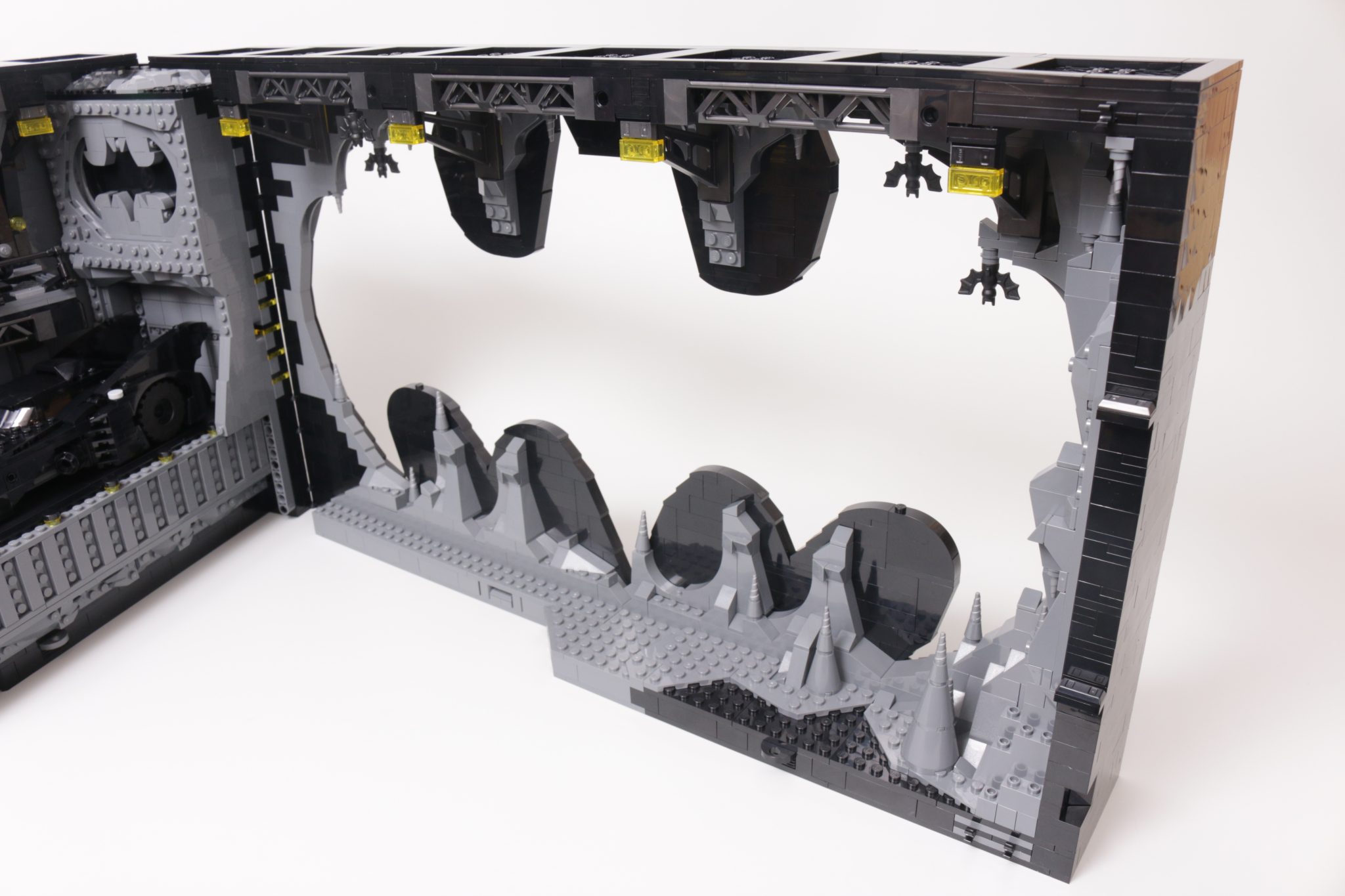 LEGO Batman 76252 Batcave – Shadow Box review